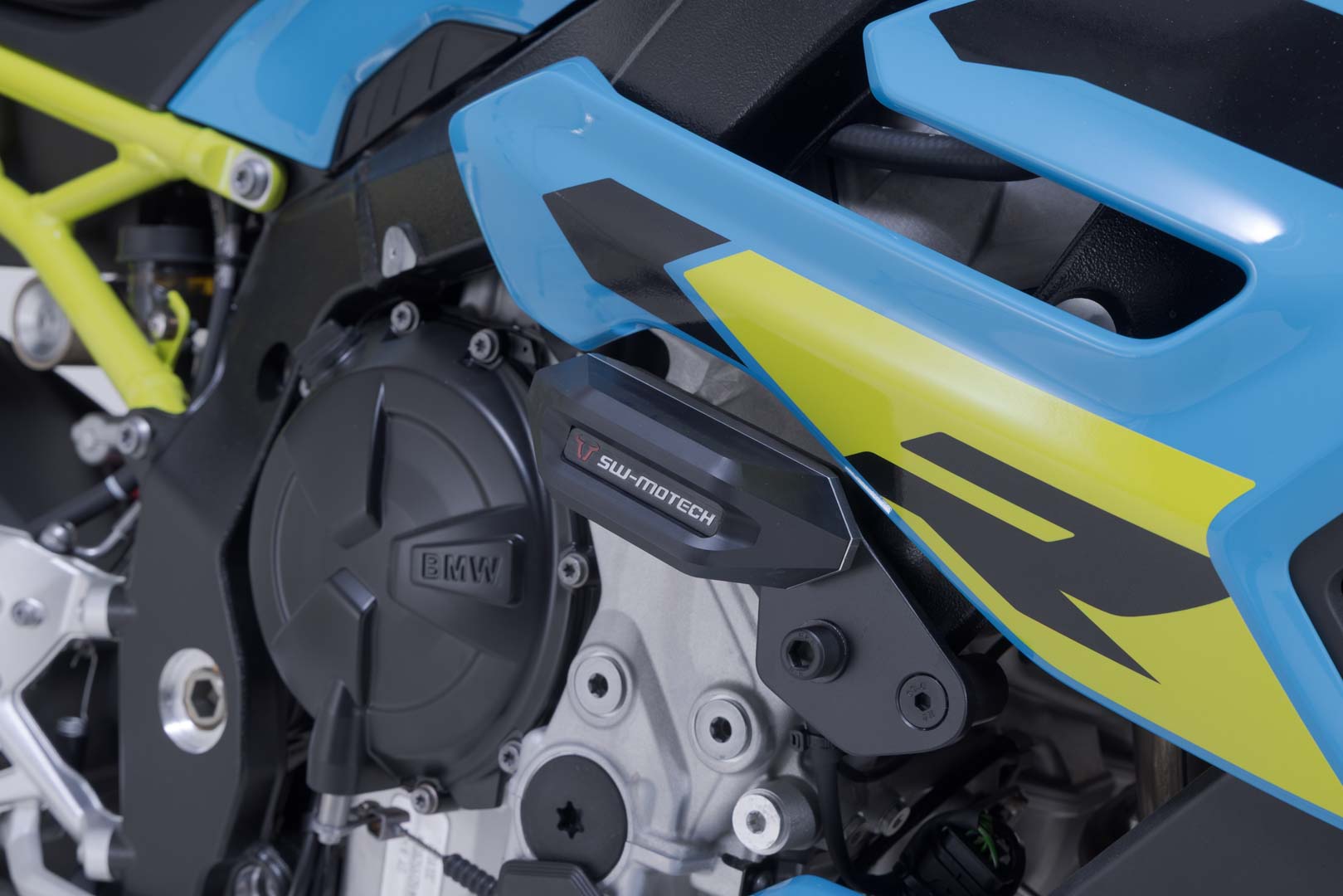 SW-Motech Frame slider kit Black. BMW S 1000 R (24-).